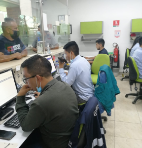 Trabaja con nosotros